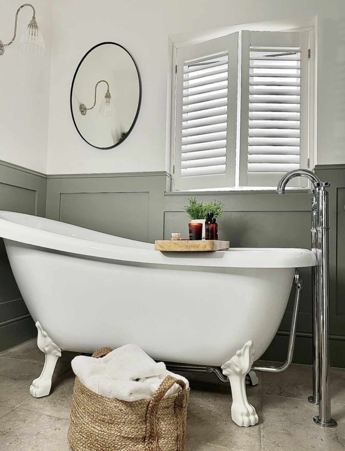 20 Freestanding Bathtub Ideas for a Small Bathroom - Tool Trip