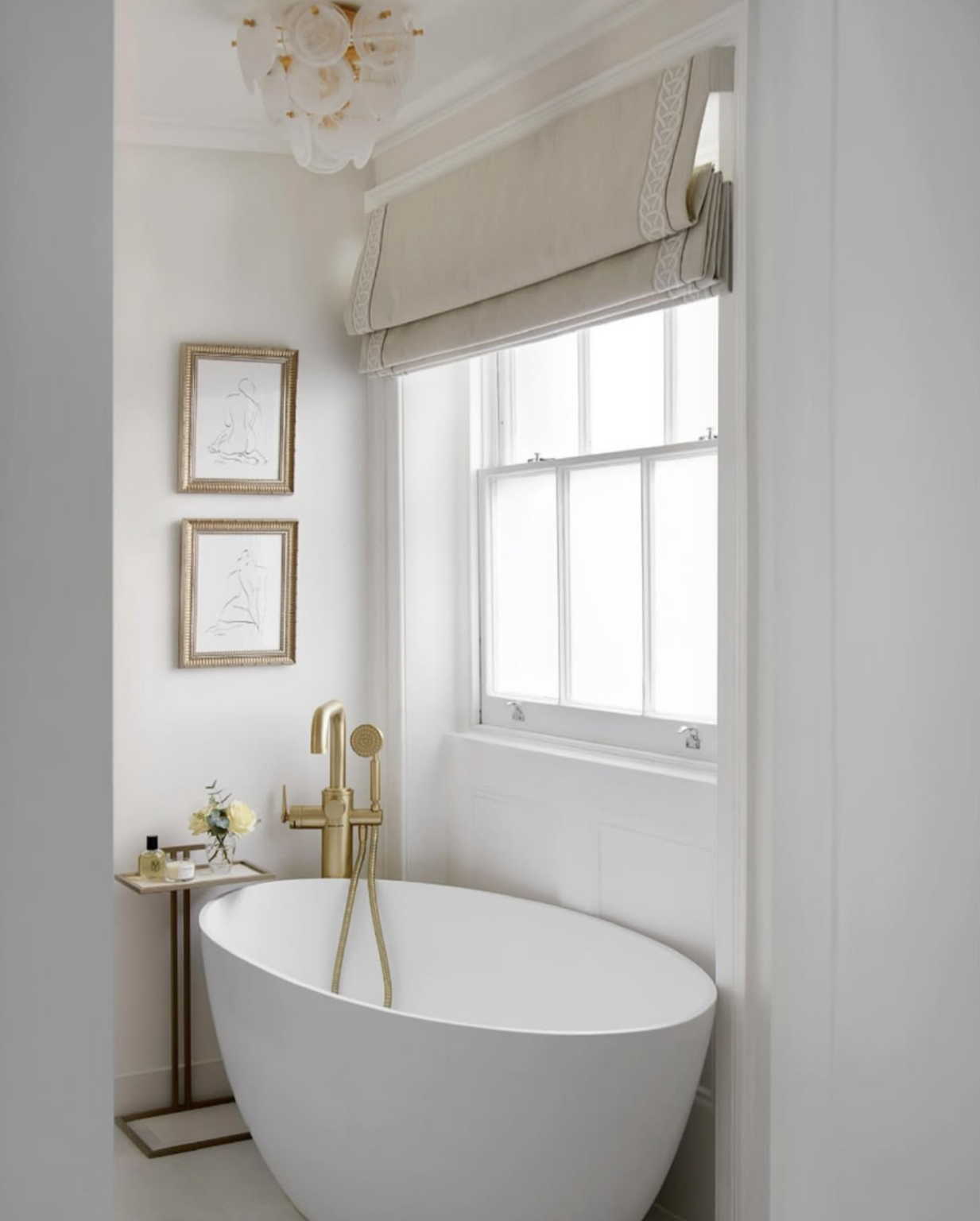20 Freestanding Bathtub Ideas for a Small Bathroom - Tool Trip