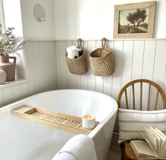 20 Freestanding Bathtub Ideas for a Small Bathroom - Tool Trip