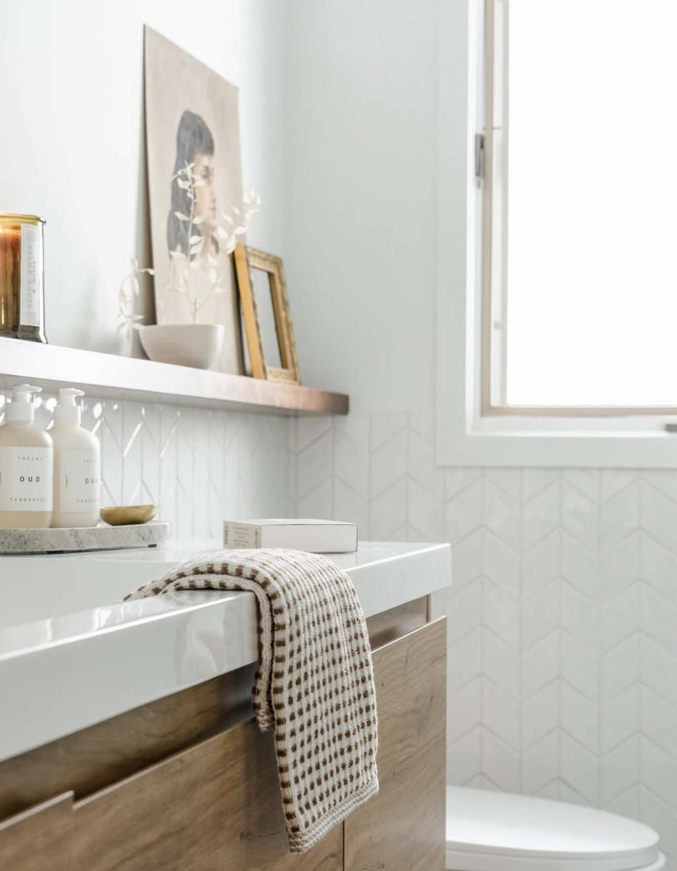 30 Small Bathroom Ideas that are Buget-friendly - Tool Trip